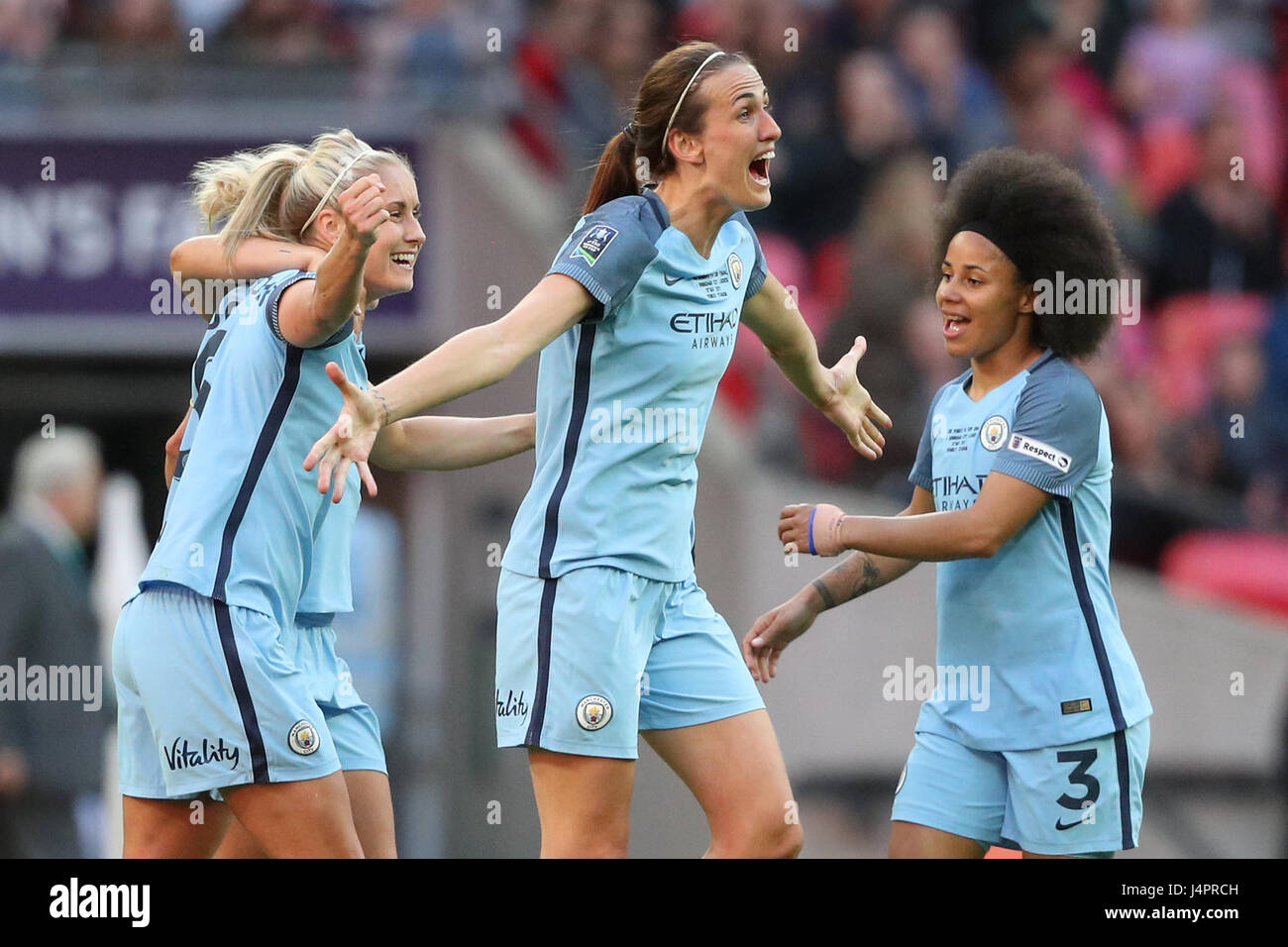 Manchester City's Jill Scott (centre) celebrates scoring her side's ...