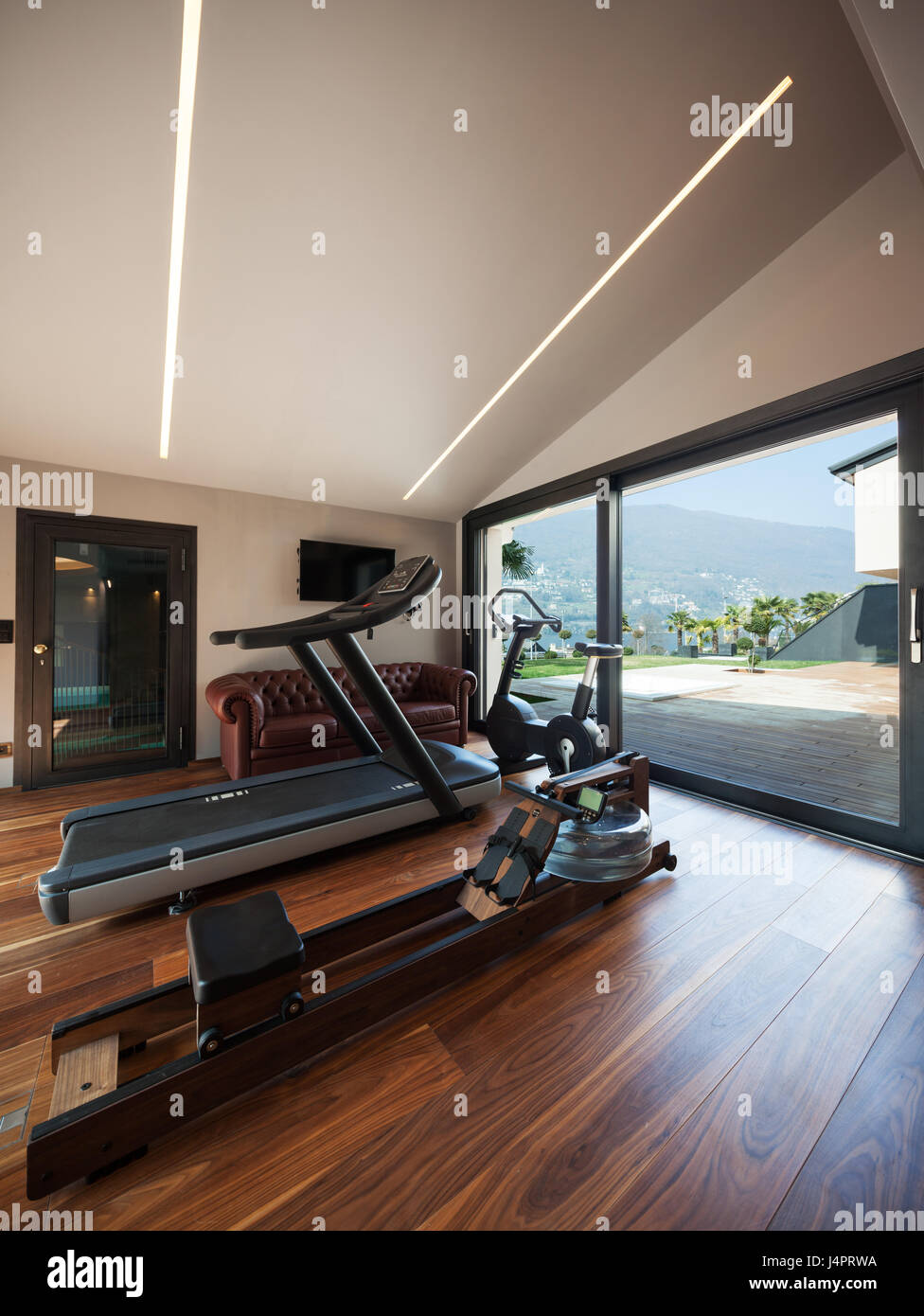 Modern house design with gym hi-res stock photography and images - Alamy