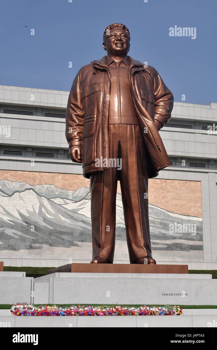 Mansudae Grand Monument - Kim Jong-il Stock Photo - Alamy