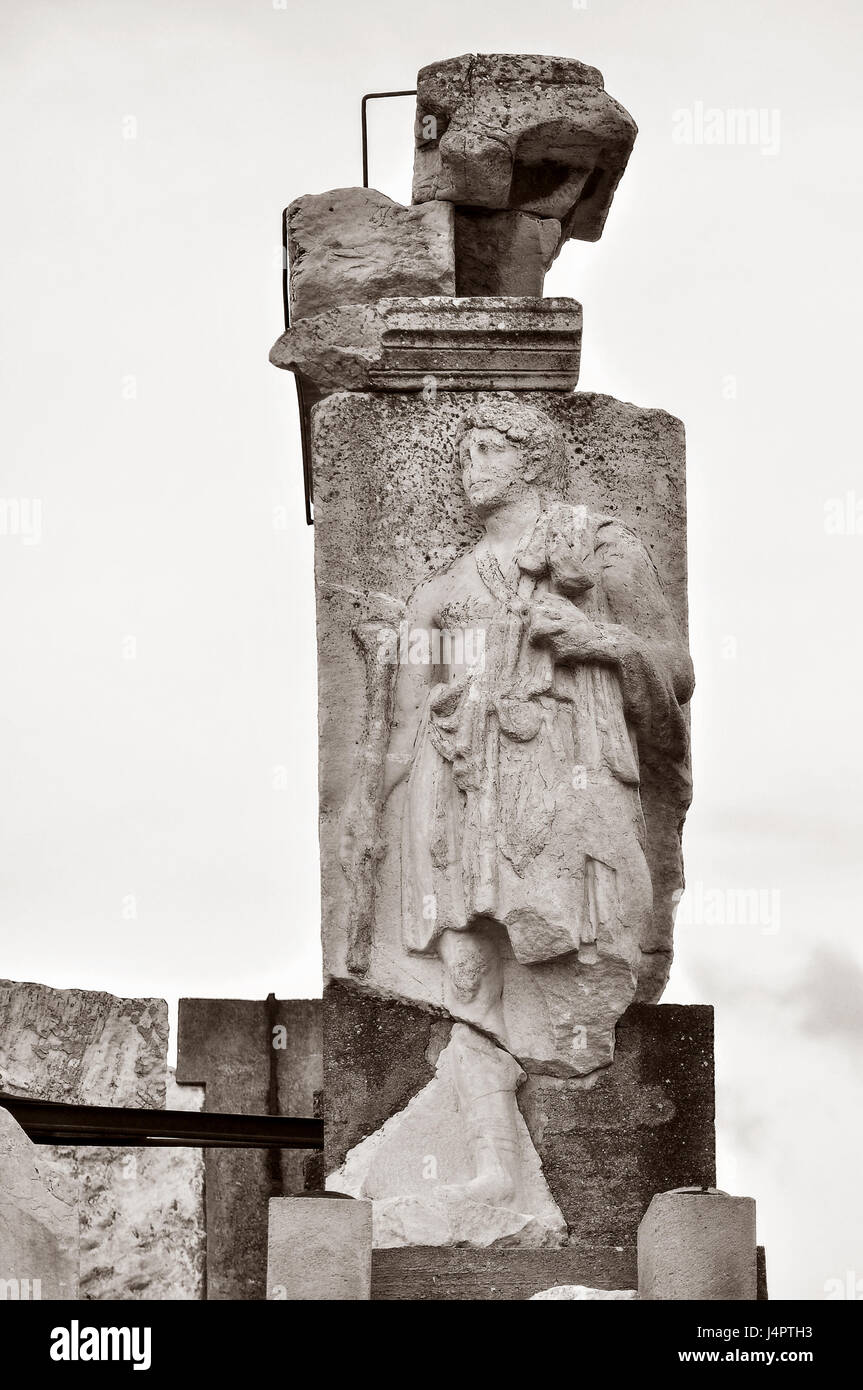 Destroyed ancient statue in Ephesus Stock Photo - Alamy