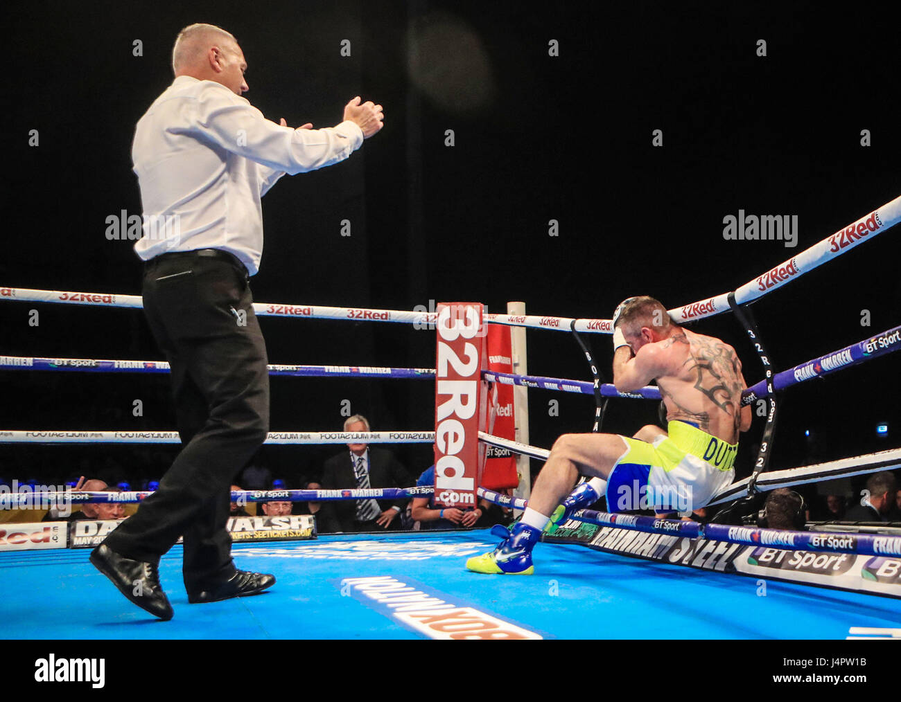 Super middleweight bout first direct arena hi-res stock photography and ...