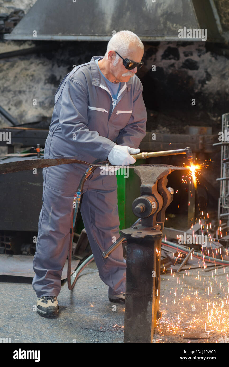 Metallurgy in action hi-res stock photography and images - Alamy
