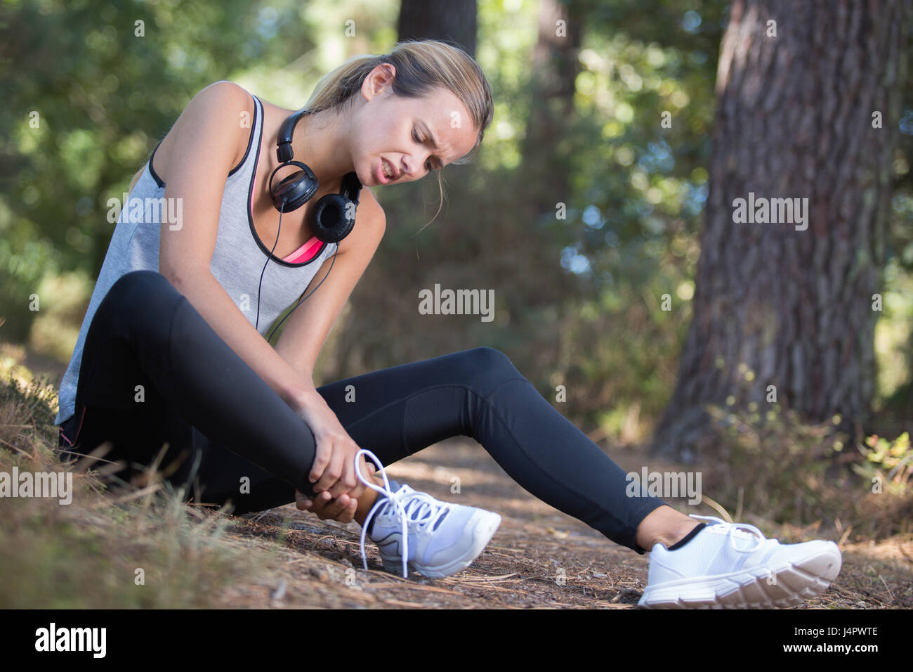injury while doing exercise Stock Photo - Alamy