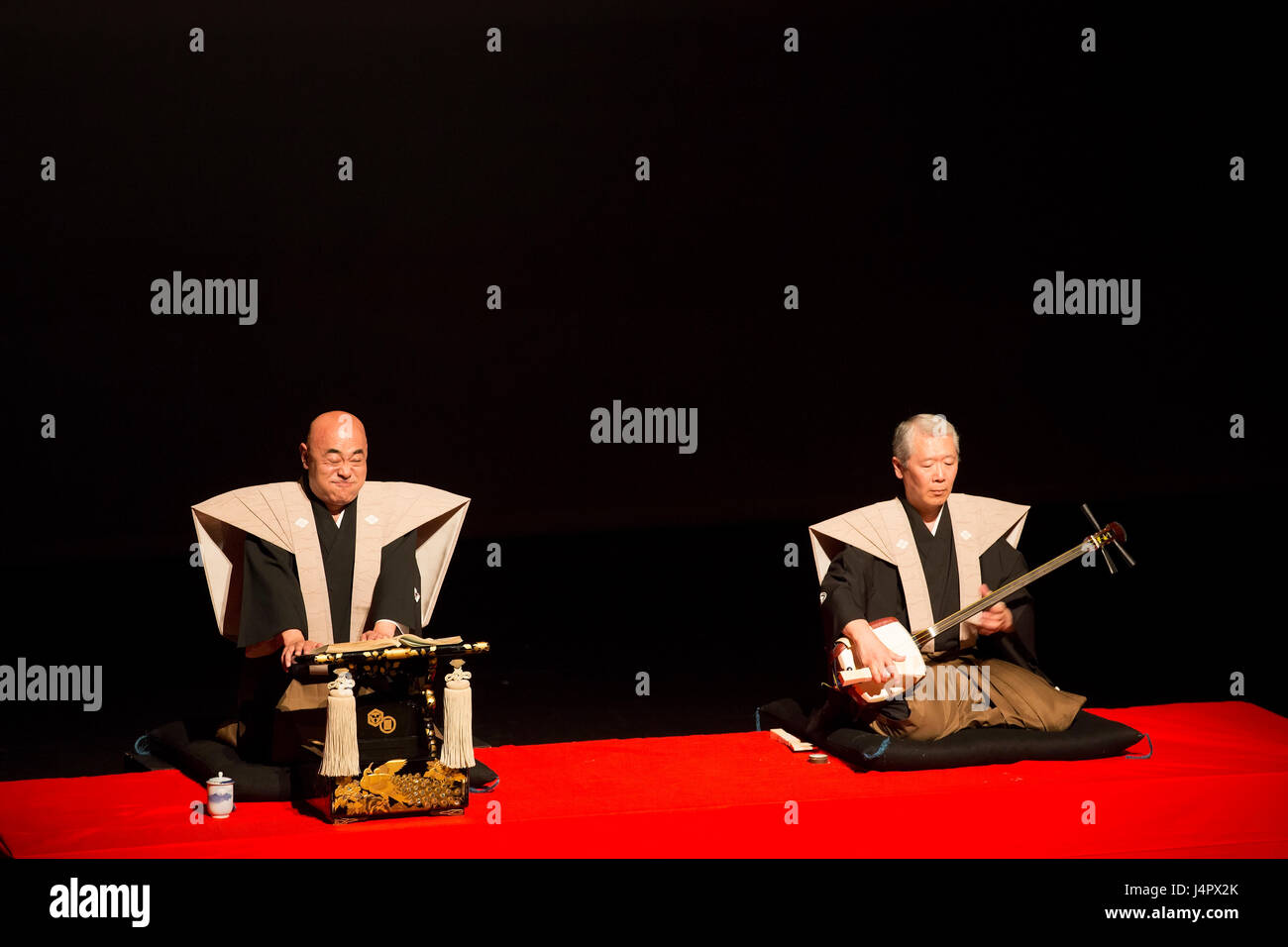 Kabuki stage hi-res stock photography and images - Alamy