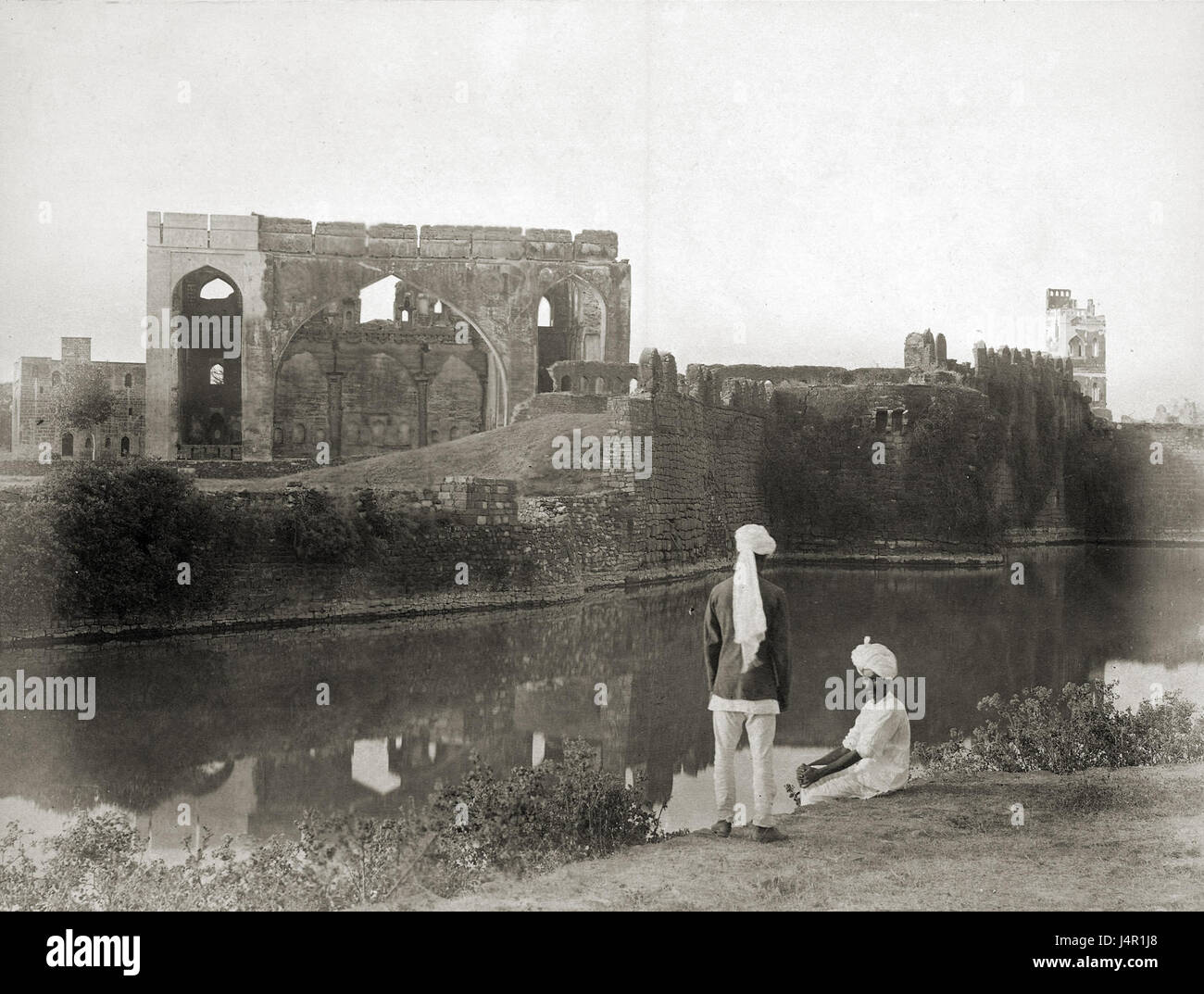 The view across the moat towards the Gagan Mahal and the Sat Manzili in ...