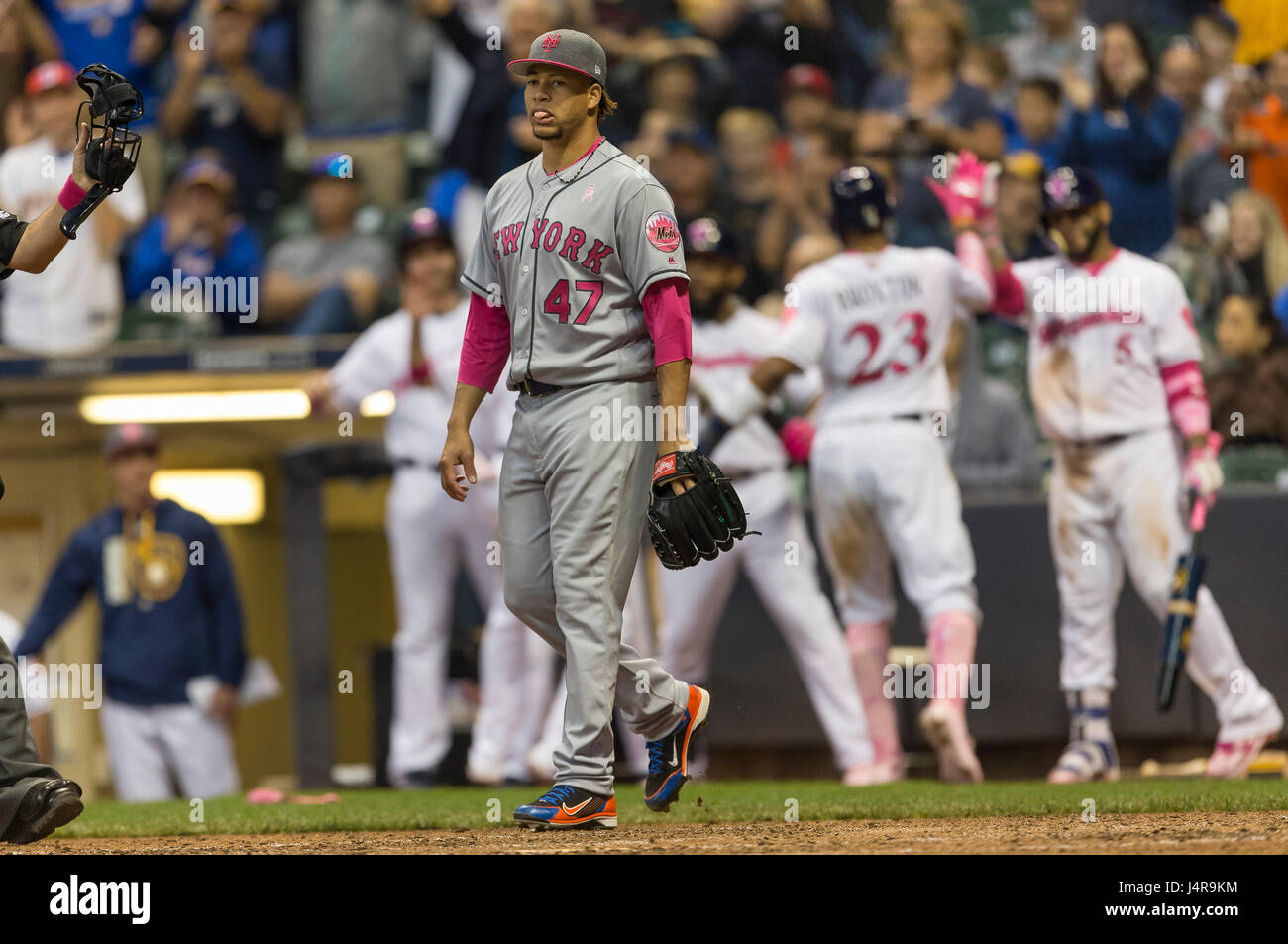 Milwaukee, WI, USA. 13th May, 2017. New York Mets relief pitcher Hansel ...
