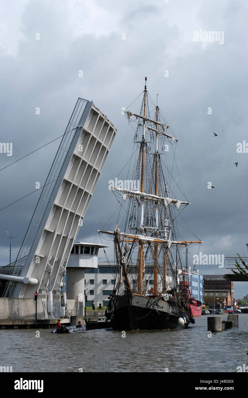 Barque sailing ship hi-res stock photography and images - Alamy