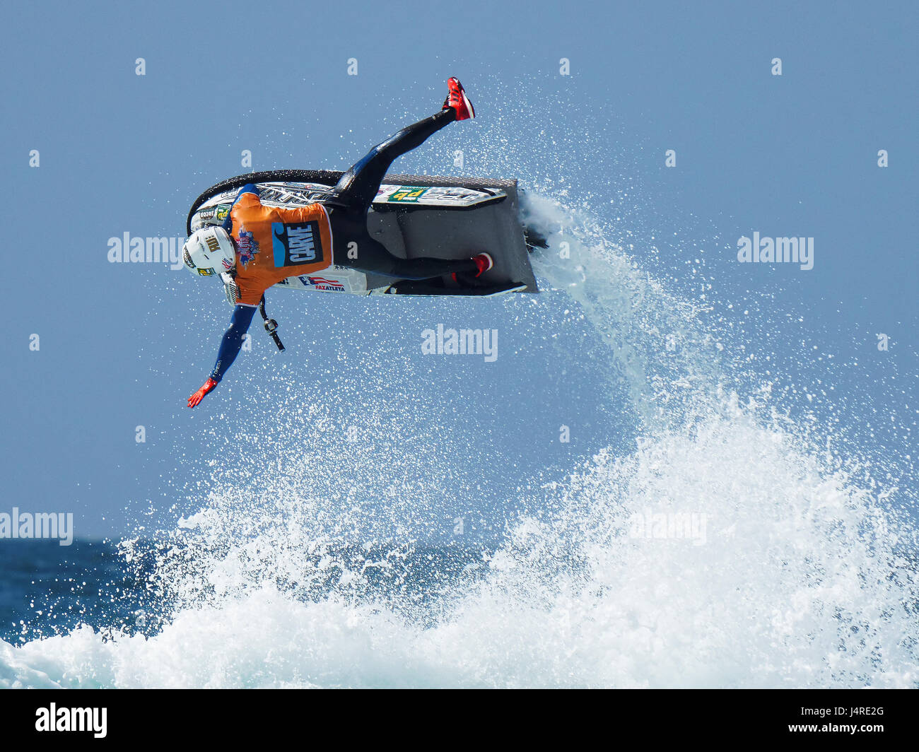 Pontoon boat racing hi-res stock photography and images - Alamy
