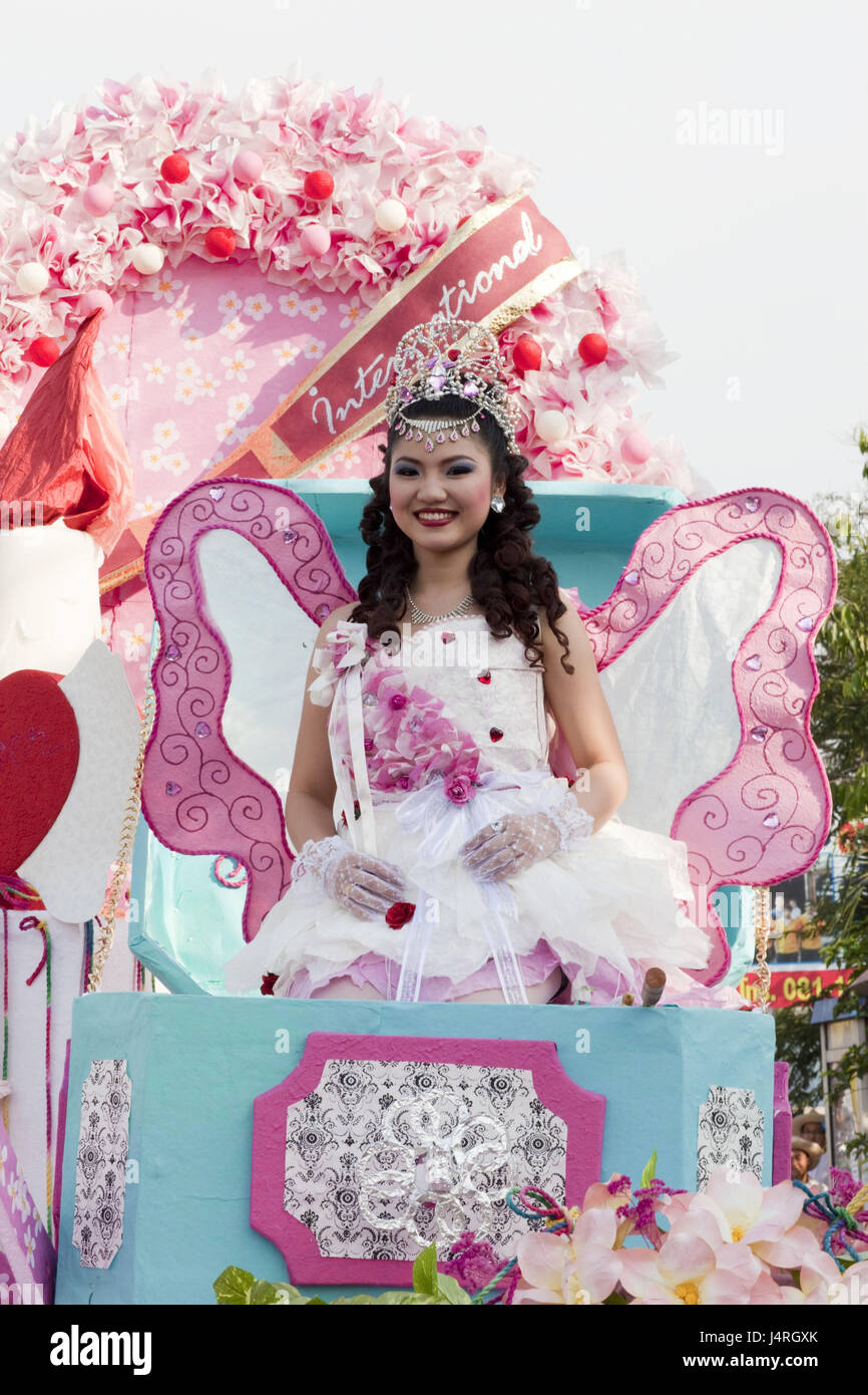 Thailand, Chiang May, Chiang May Flower Festival Parade, beauty queen ...
