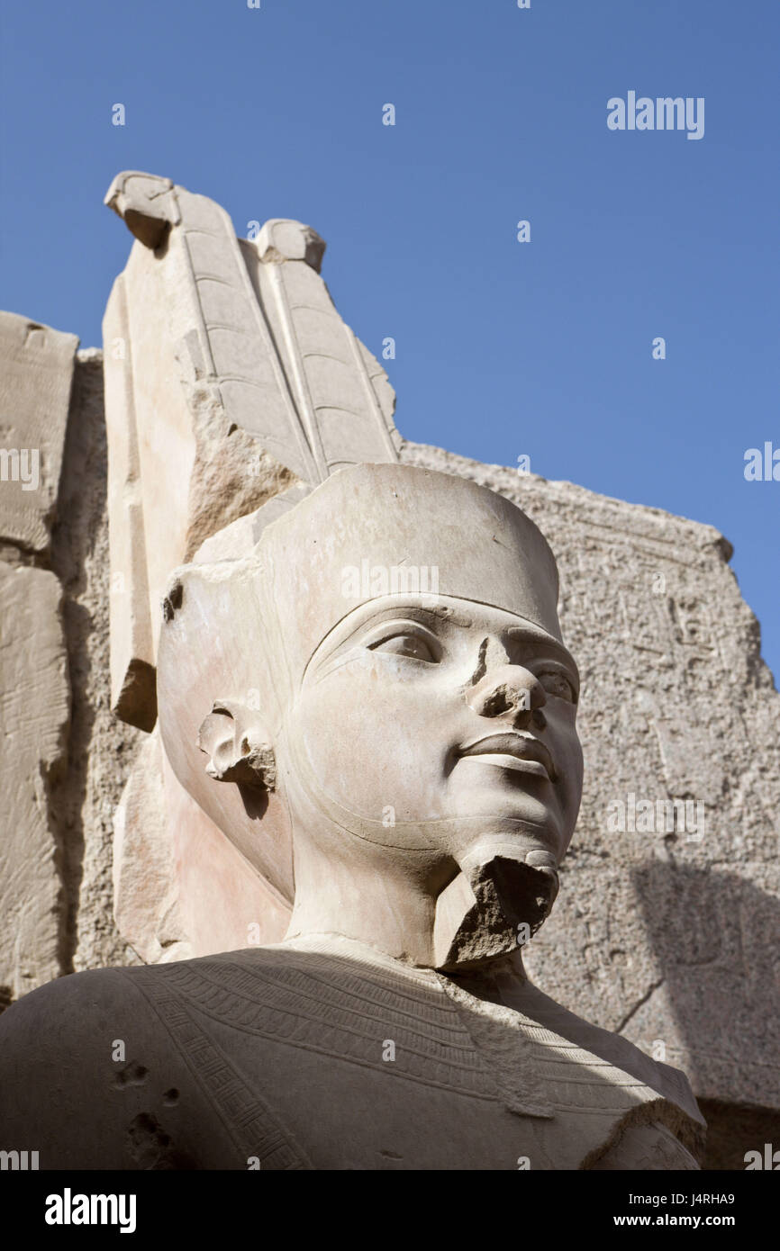 Karnak statue hi-res stock photography and images - Alamy