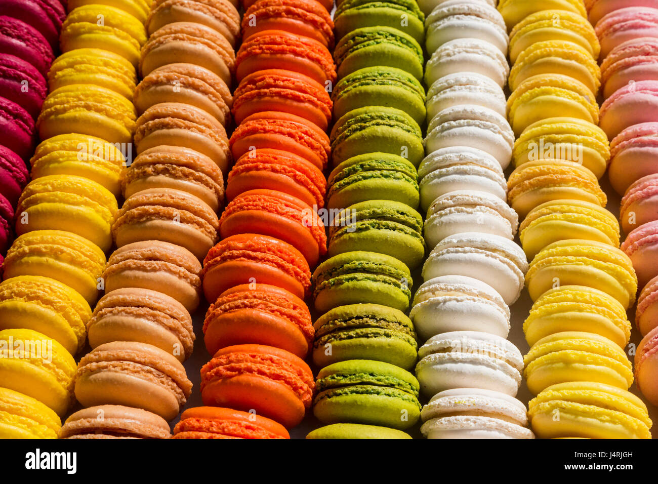 Rows of colourful macarons Stock Photo - Alamy