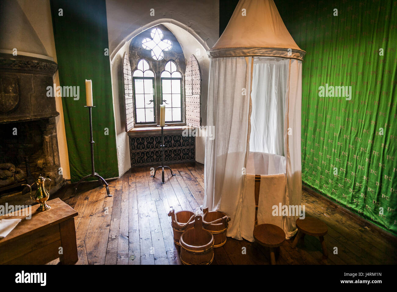 Medieval castle interior england hi-res stock photography and images ...