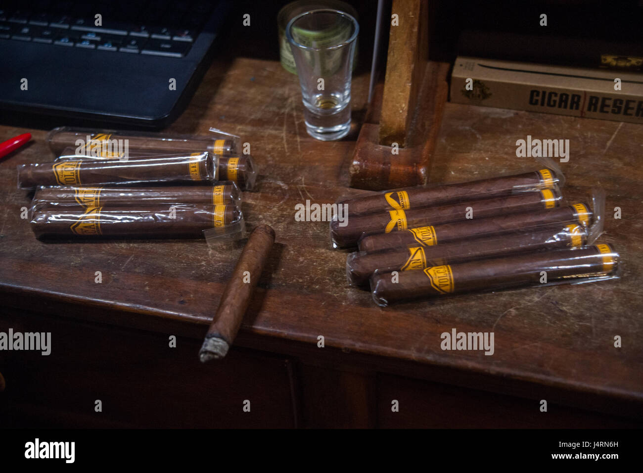 Mombacho cigar hi-res stock photography and images - Alamy