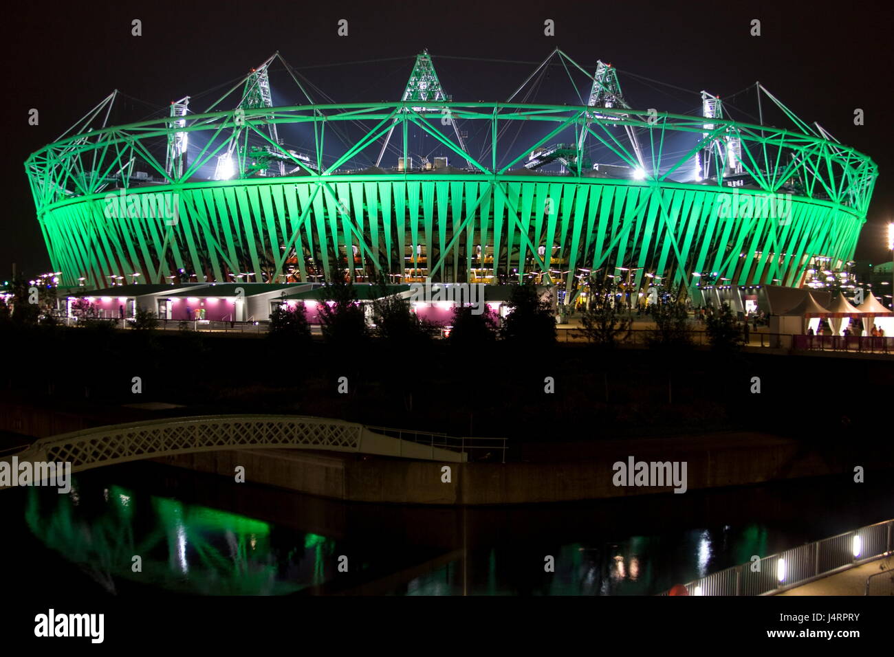 Olympic Stadium light up at night Queen Elizabeth 11 Olympic Park ...