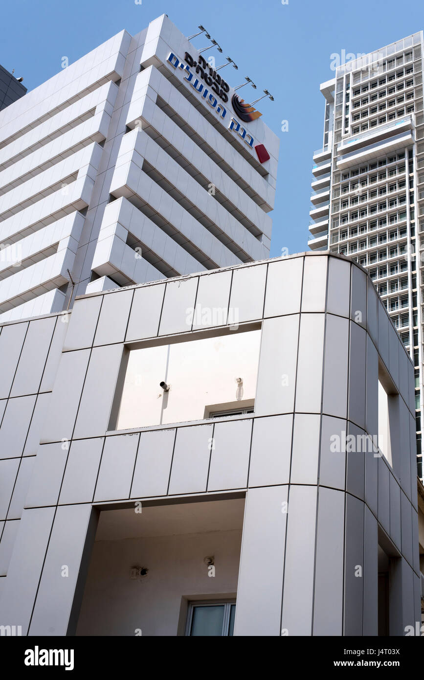 modern high-rise office buildings in Tel Aviv commercial centre, Israel ...