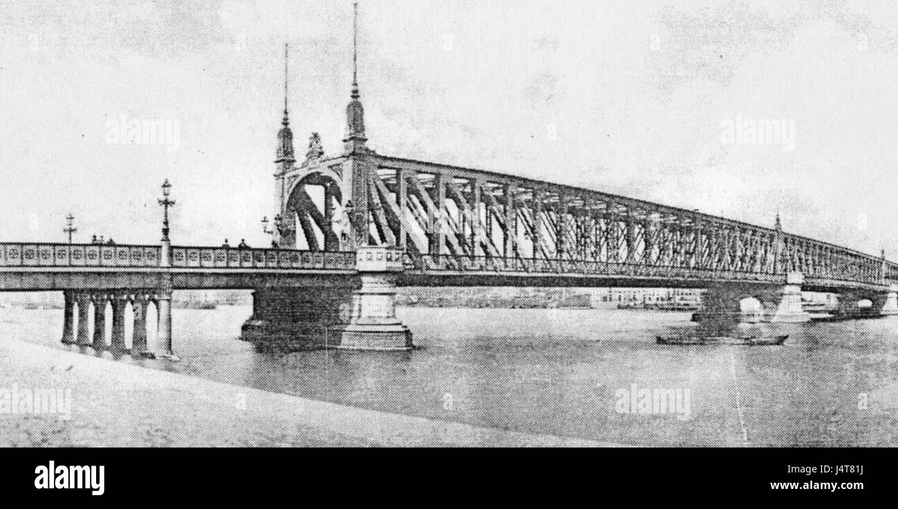 The Willemsbrug, completed in 1878, is a historic bridge in Rotterdam ...