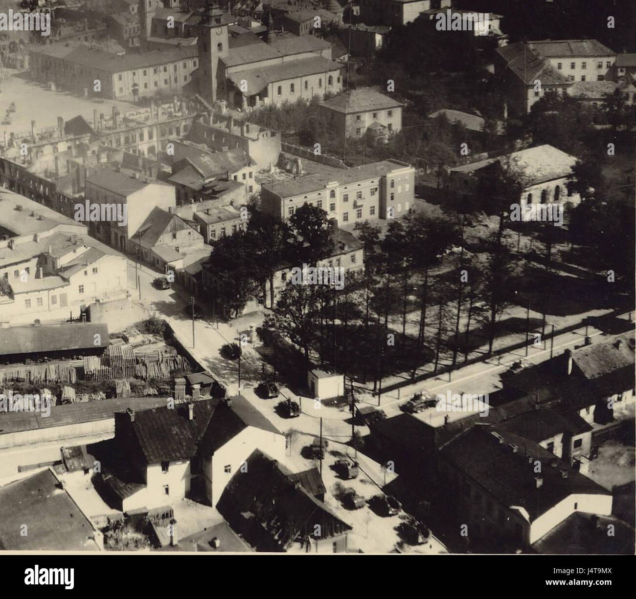 'Zniszczenia 1939 11' refers to the destruction during the early stages ...