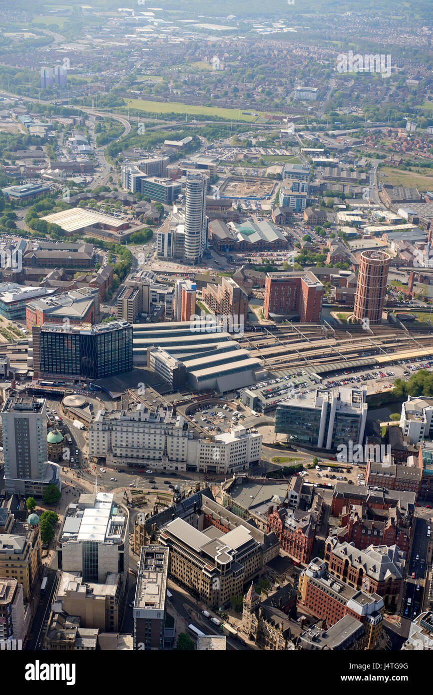 Aerial view leeds from south hi-res stock photography and images - Alamy