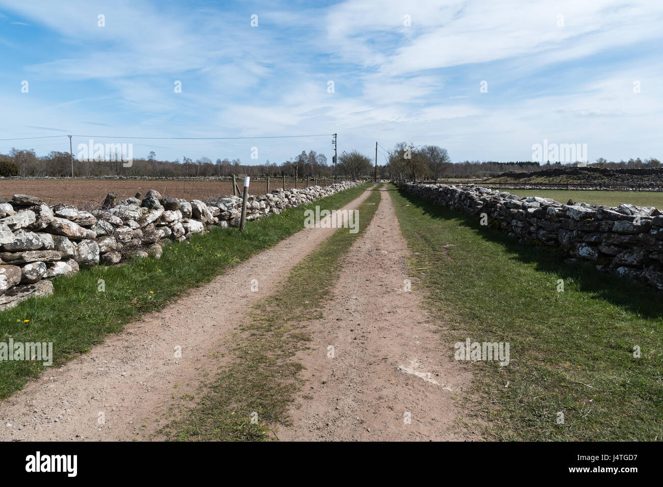 Old stone walls hi-res stock photography and images - Alamy