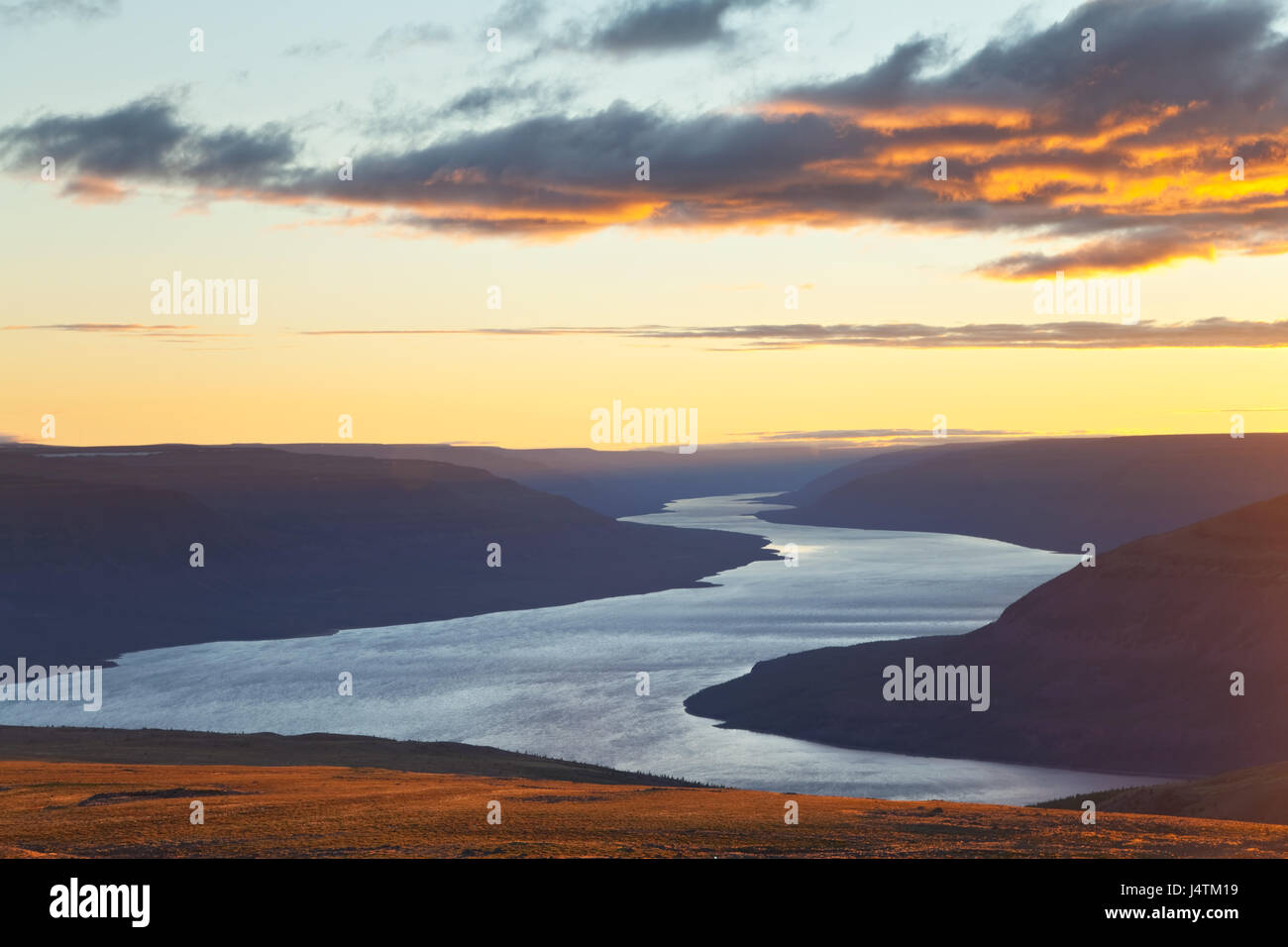 Ayan lake in table mountains. Putorana plateau. Putorana reserve. North ...