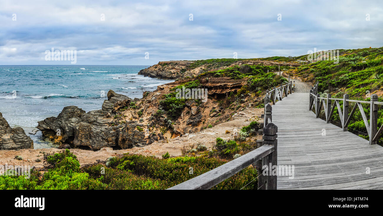 The sharp rocks on the Australian coast of the Pacific ocean Stock ...