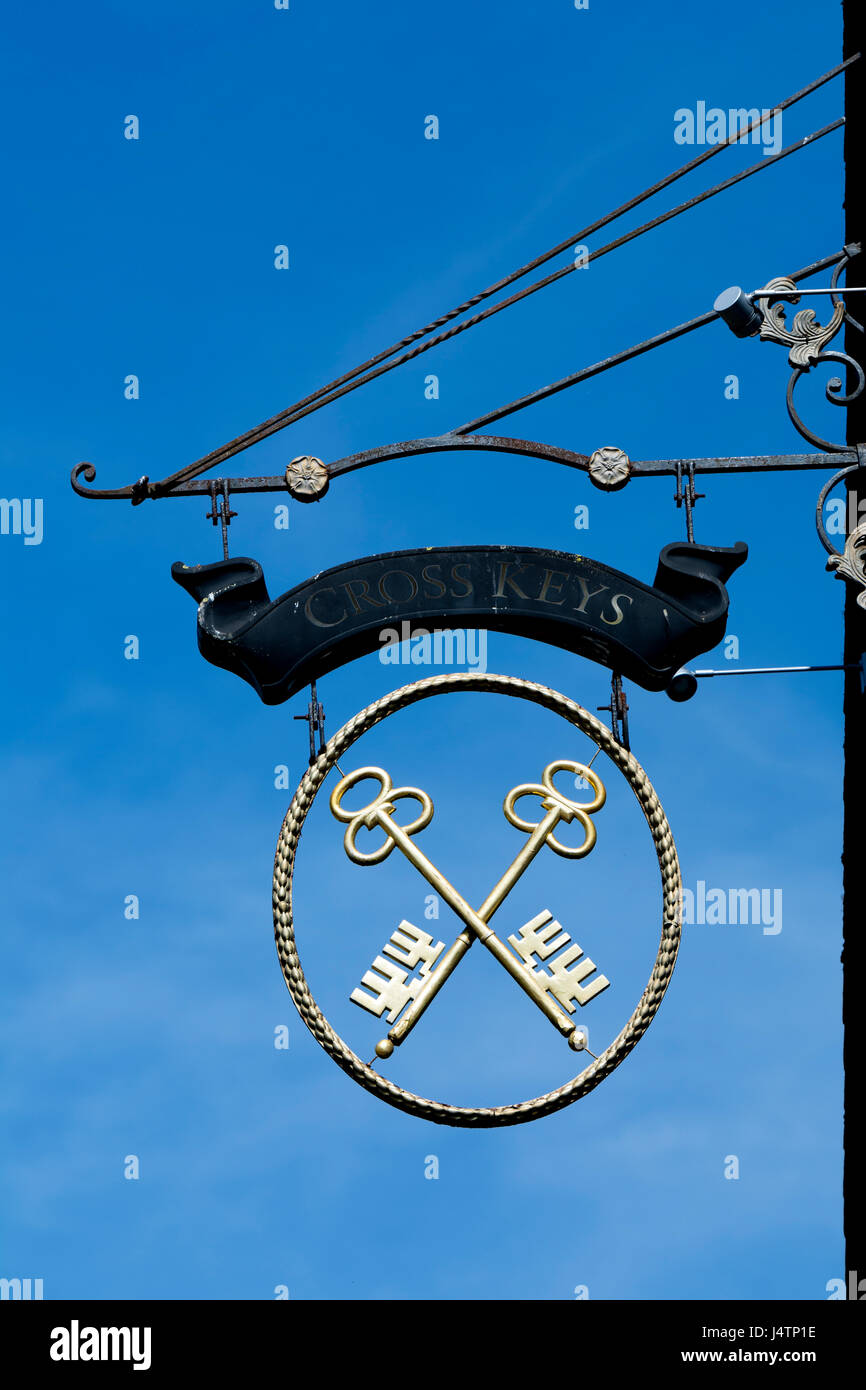 The Cross Keys pub sign, Marlow, Buckinghamshire, England, UK Stock ...
