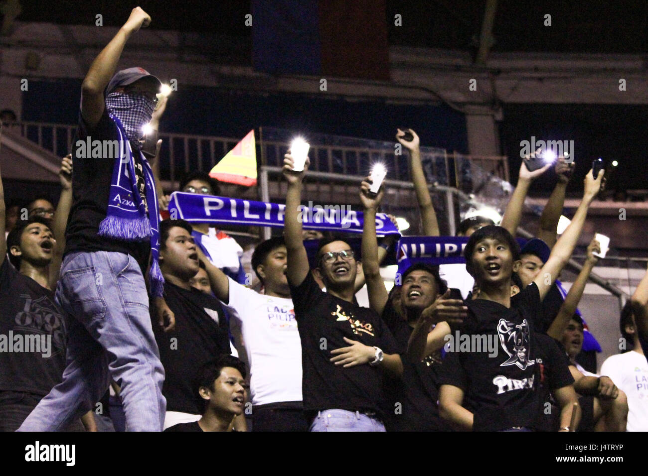 Quezon City, Philippines. 14th May, 2017. The Ultras Filipinas cheers ...