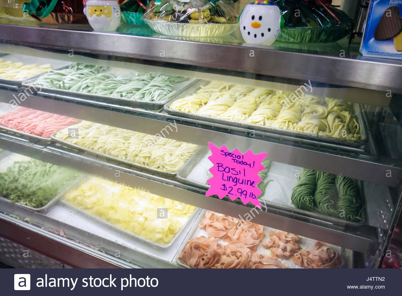 Supermarket Pasta Stock Photos & Supermarket Pasta Stock Images - Alamy