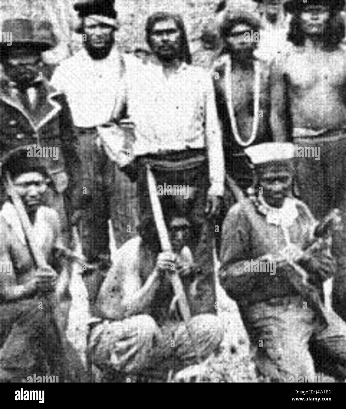 Traditional california native american Black and White Stock Photos ...