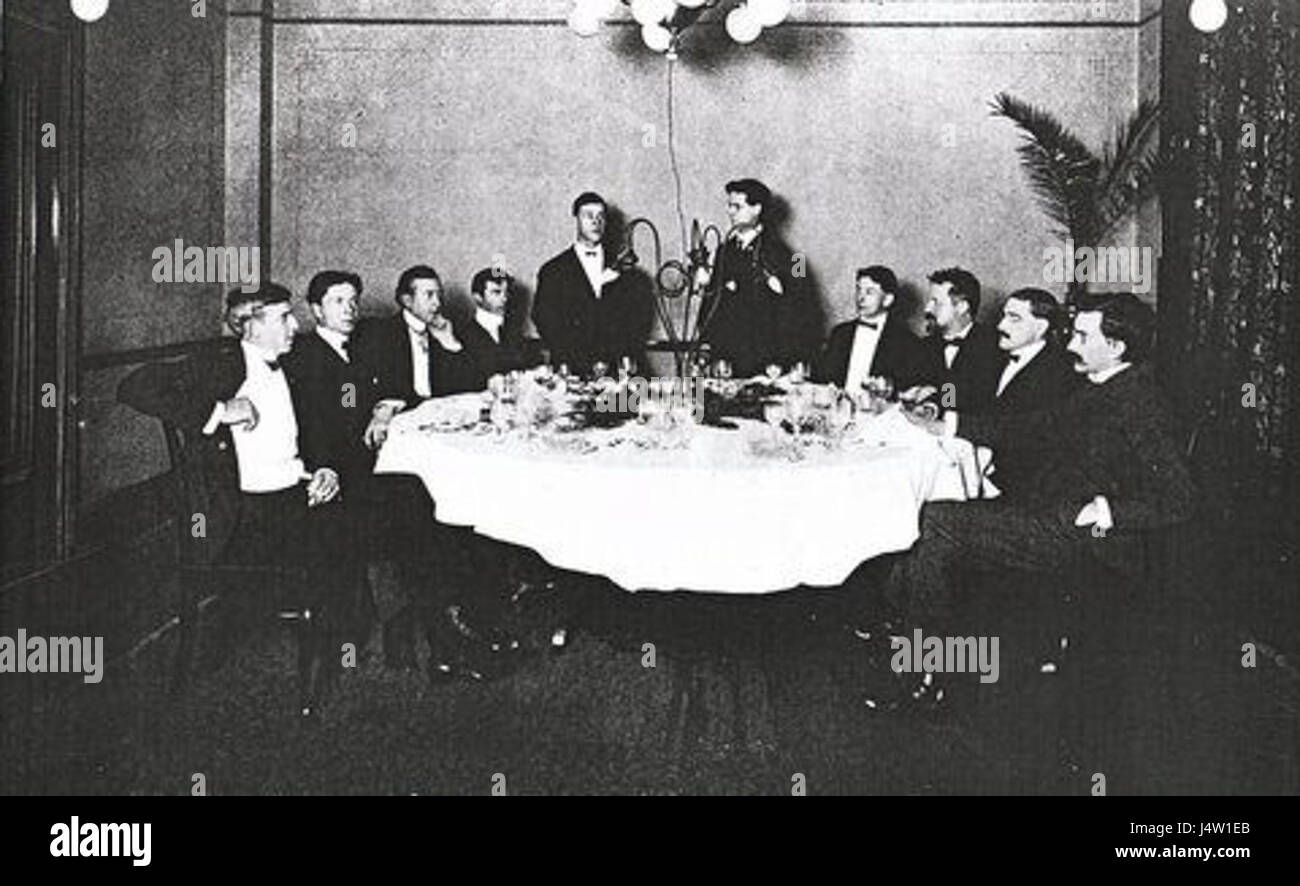 The term 'Wrau' refers to a group of photographers who captured scenes ...