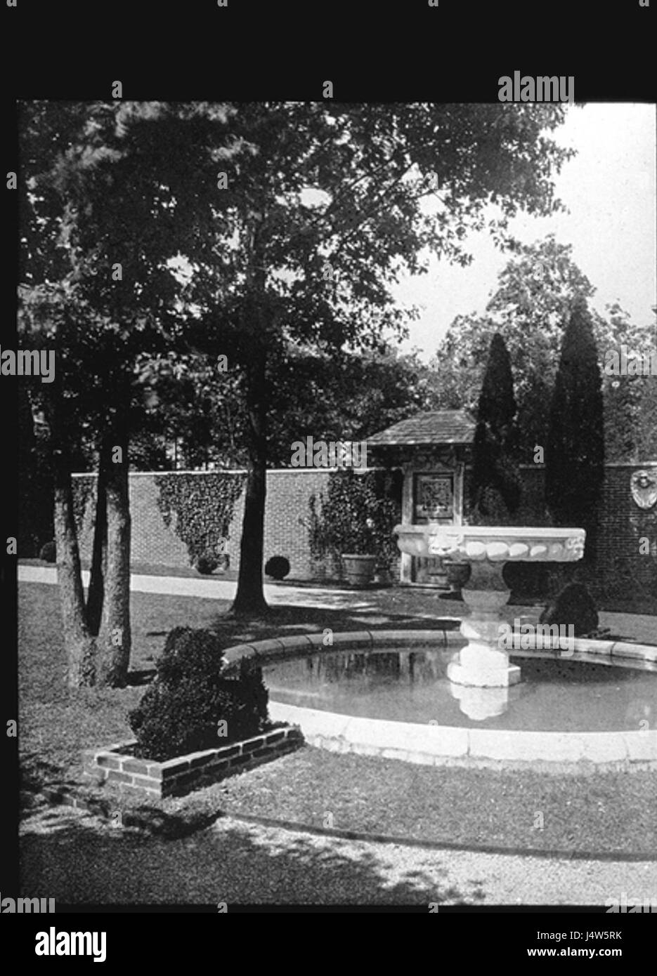 Old mansion garden in Black and White Stock Photos & Images - Alamy