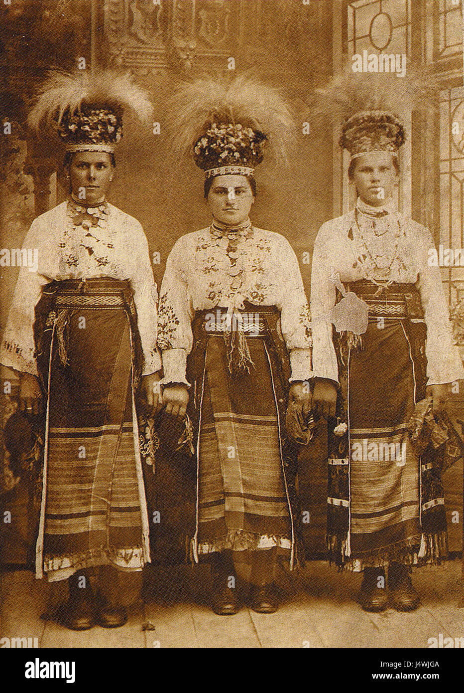 West Ukrainian (Bukovinian) girls, 1909 Stock Photo - Alamy