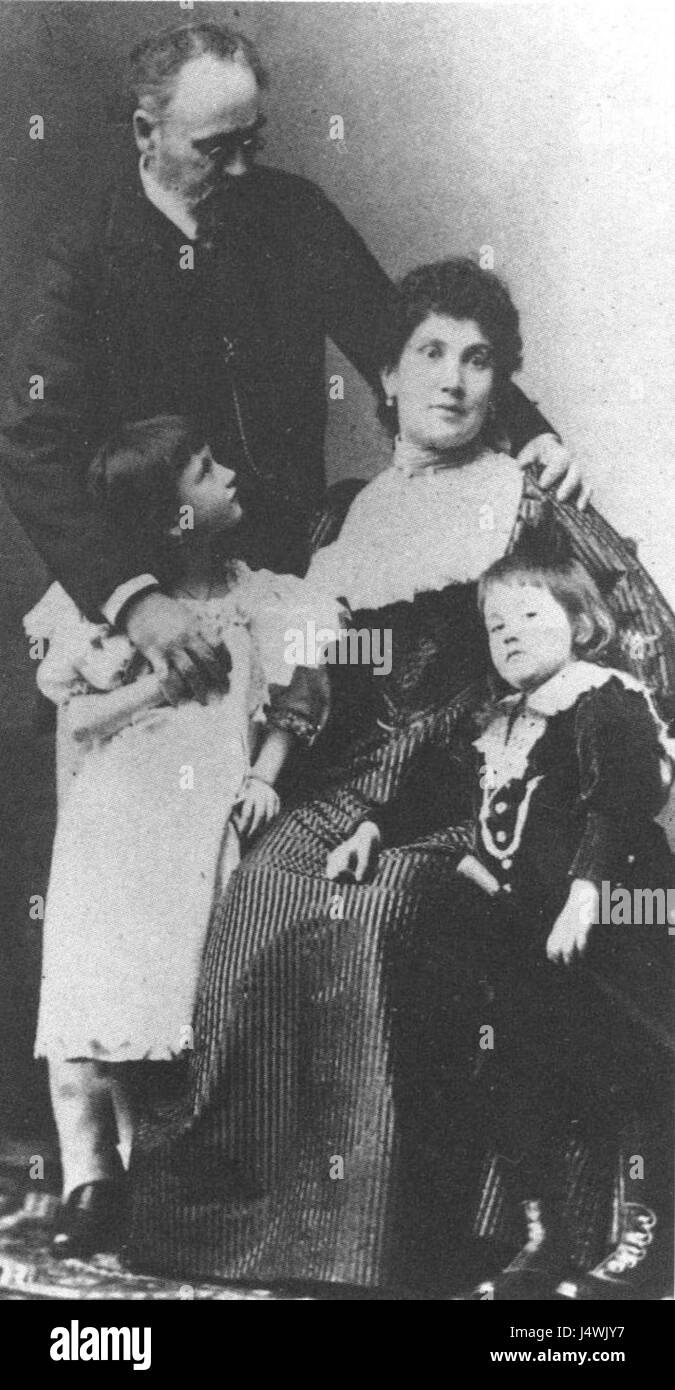 Vintage enfants hi-res stock photography and images - Alamy