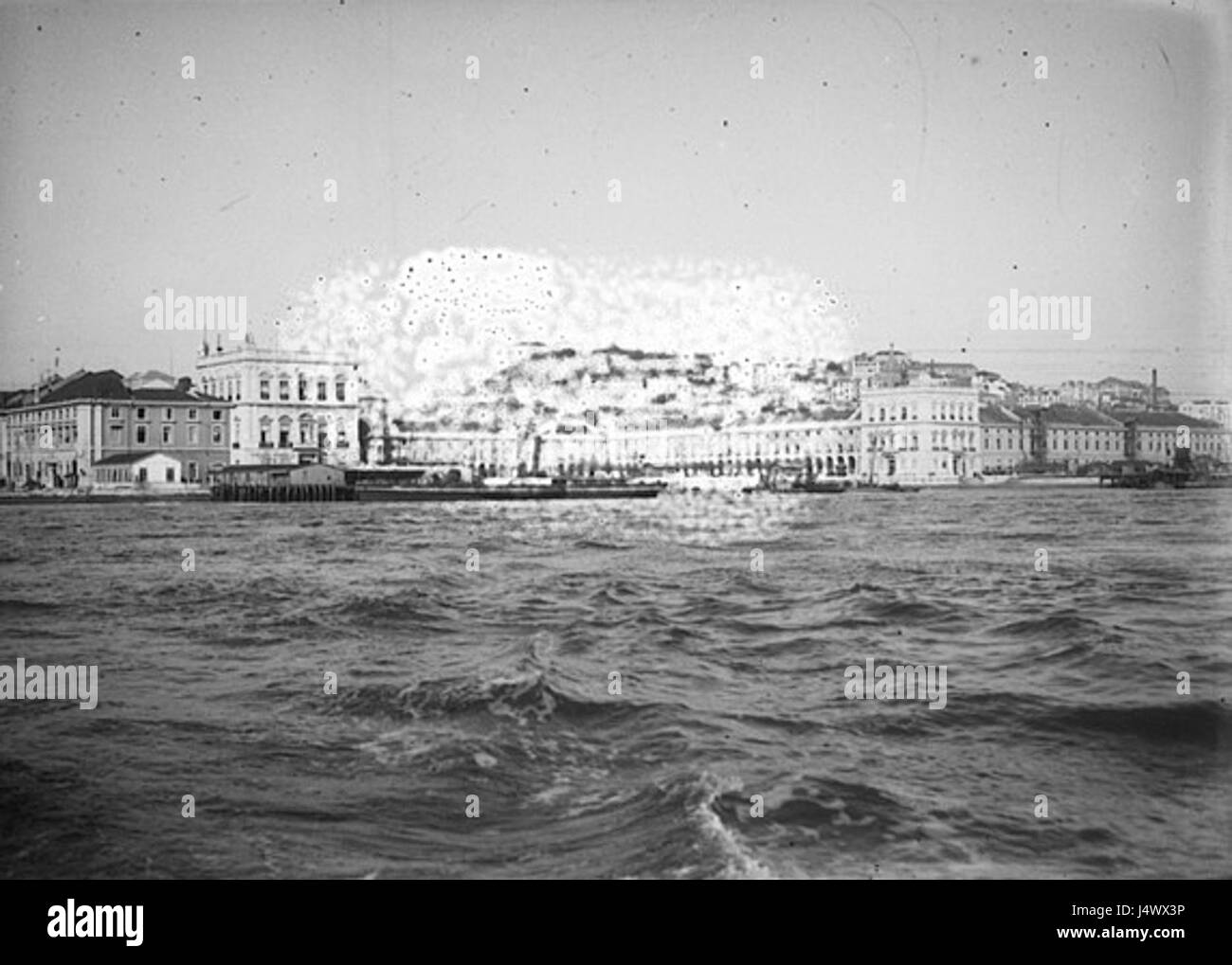 Vue generale de la baye de Lisbonne Stock Photo - Alamy