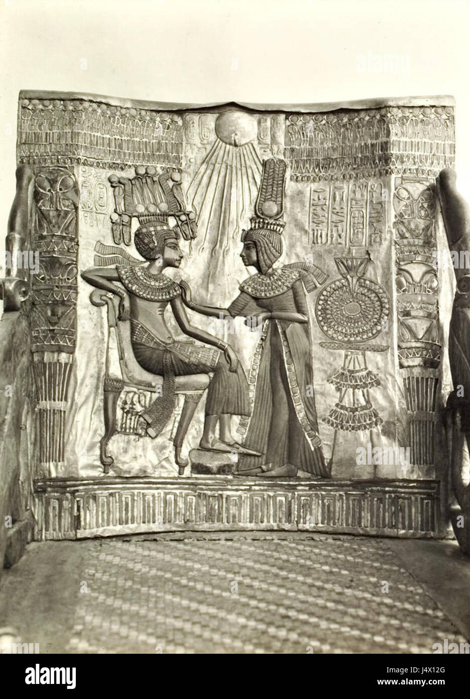 Famous mask king tutankhamun hi-res stock photography and images - Alamy