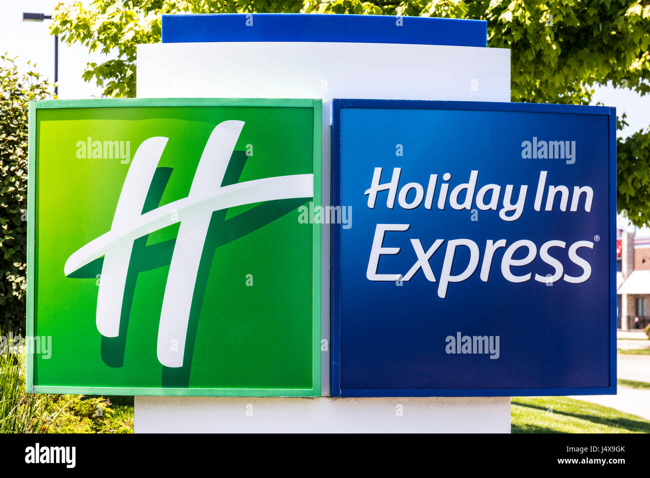 Holiday inn express room hi-res stock photography and images - Alamy