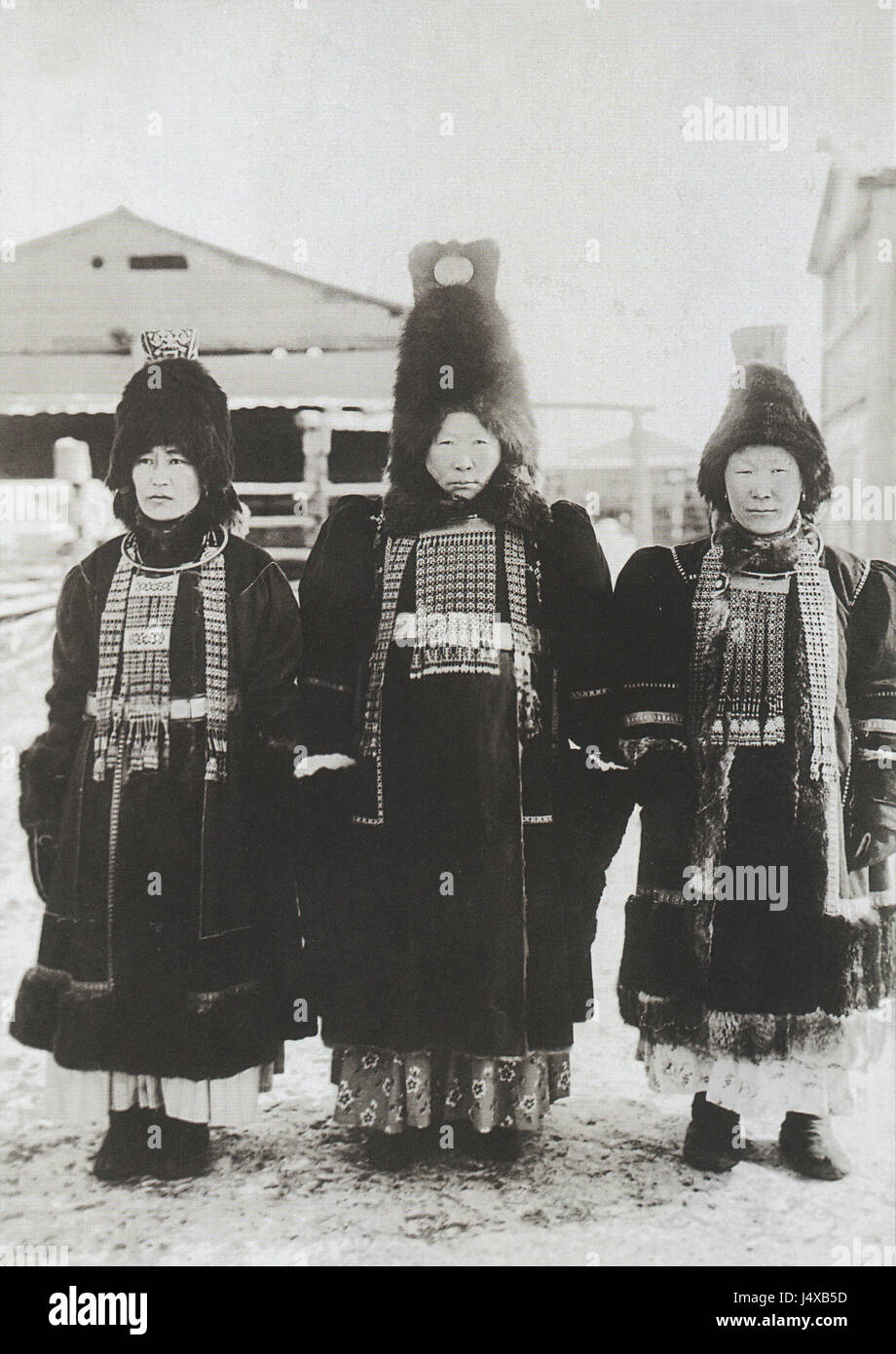 Yacut women, Jakutenia, 1906 Stock Photo - Alamy