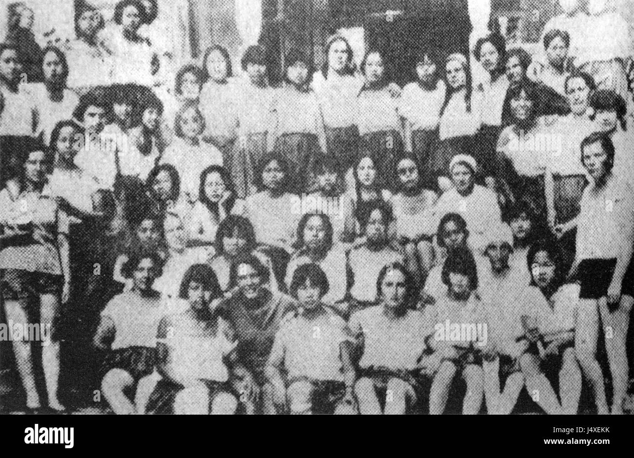 'UTK studentki sotrudnicy 1926' refers to a historical photograph or ...