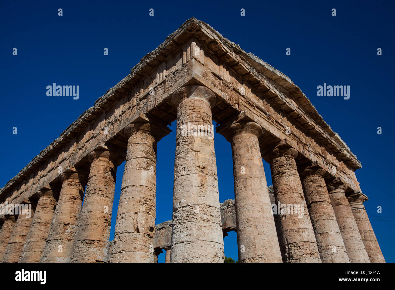 Tall ancient greek columns hi-res stock photography and images - Alamy