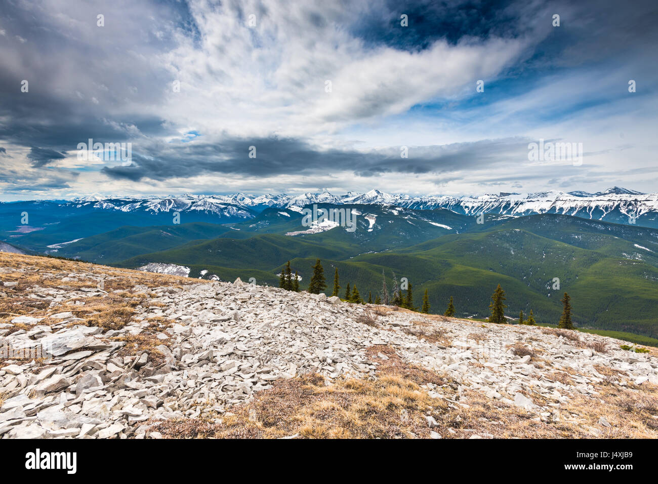 Scenic views of the Eastern Slopes of the Canadian Rocky Mountains ...
