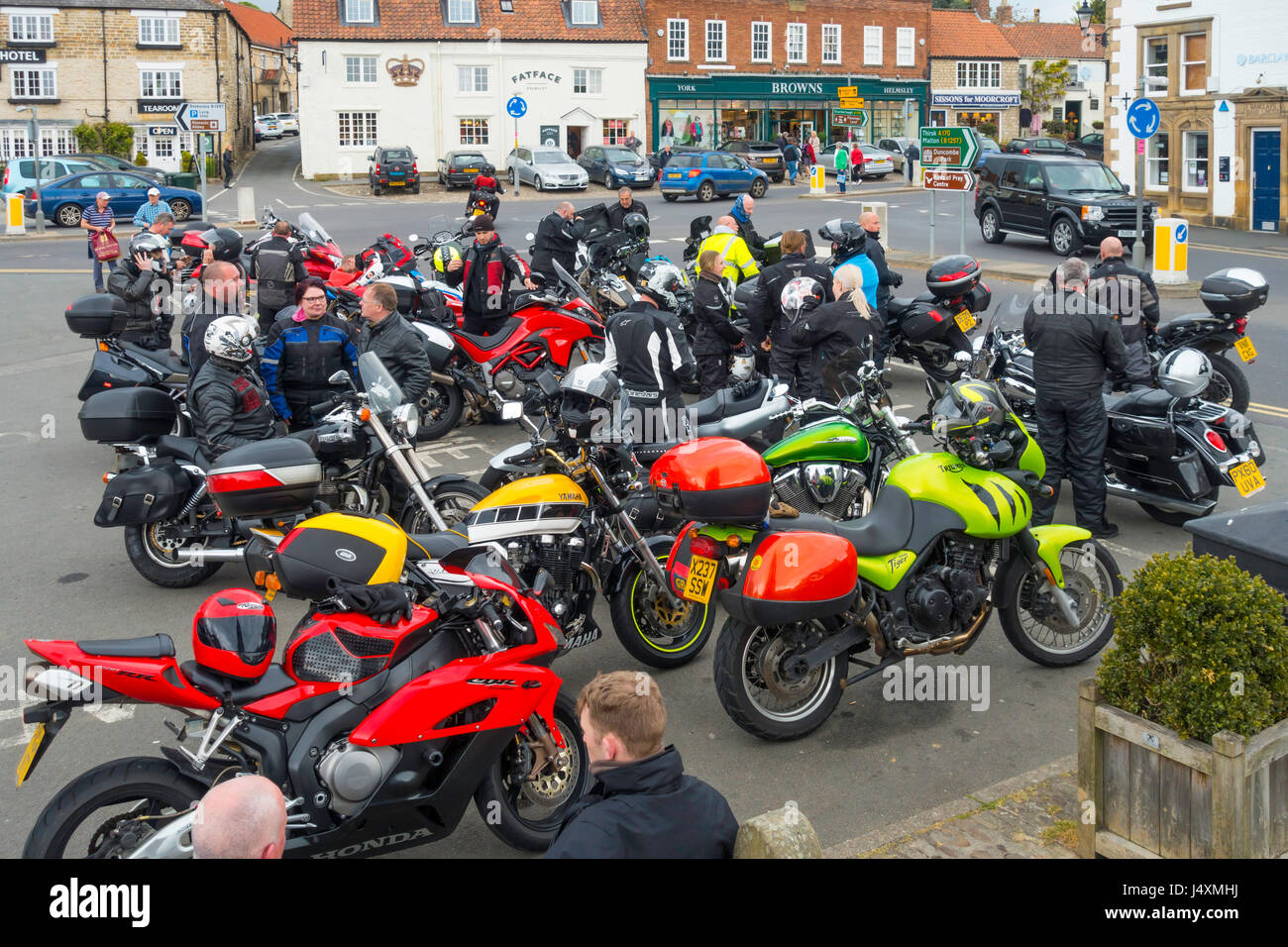 Motorcyclists gathering hi-res stock photography and images - Alamy