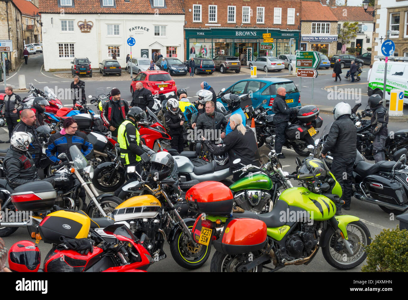 Motorcyclists gathering hi-res stock photography and images - Alamy