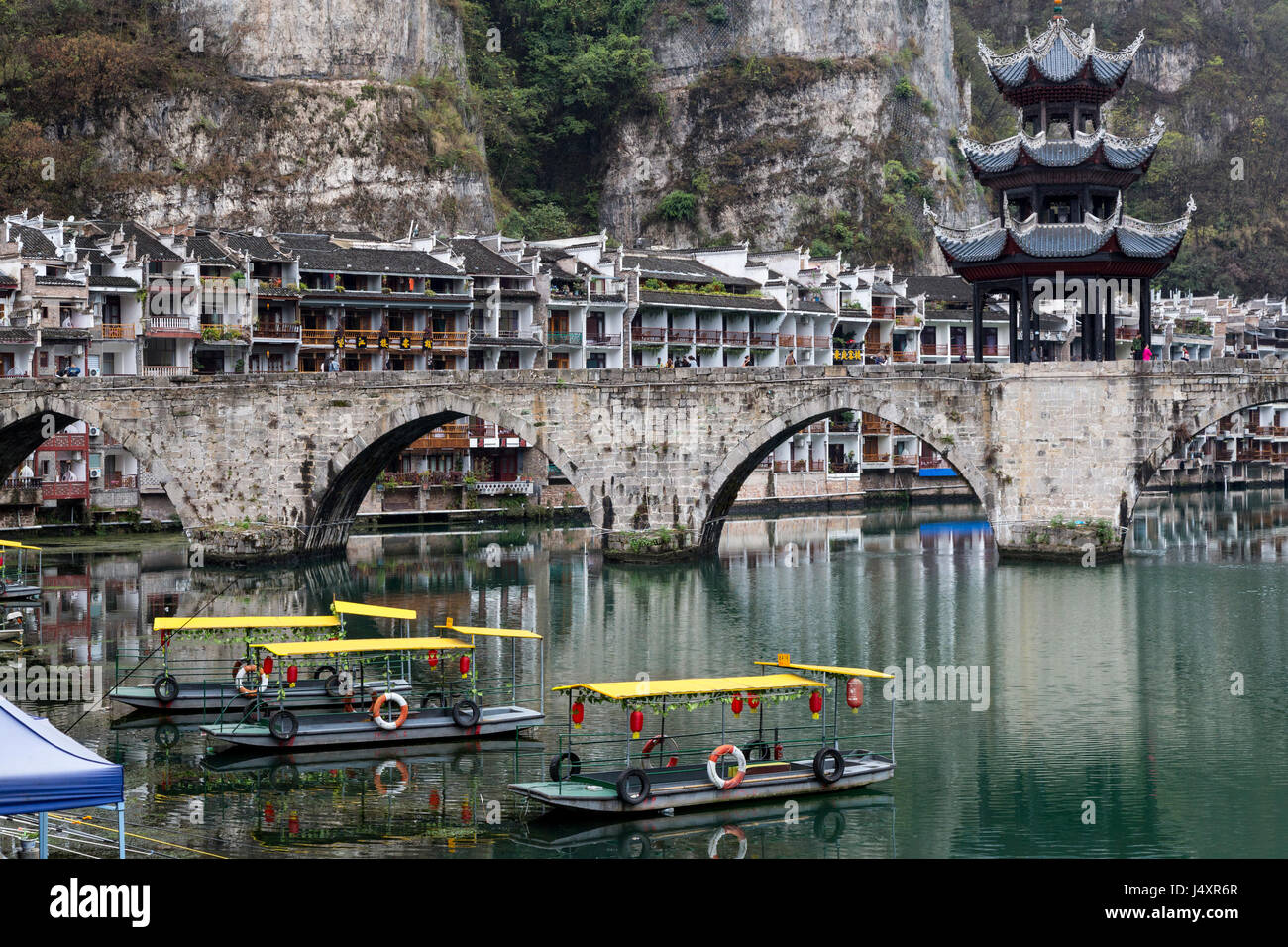 Zhenyuan, Guizhou, China. Zhusheng Bridge across the Wuyang River Stock ...