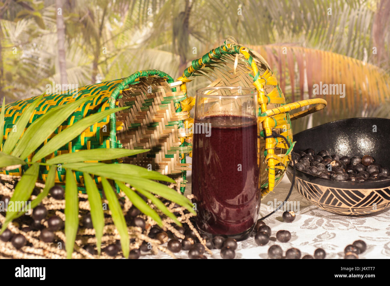Basket made of palm leaves hi-res stock photography and images - Alamy