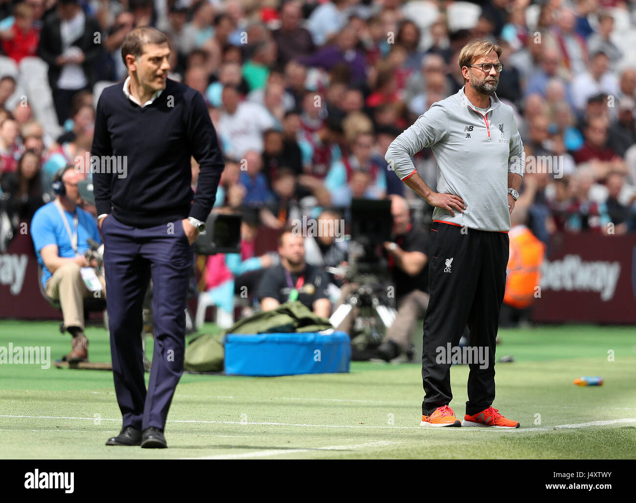 West ham liverpool london stadium hi-res stock photography and images ...