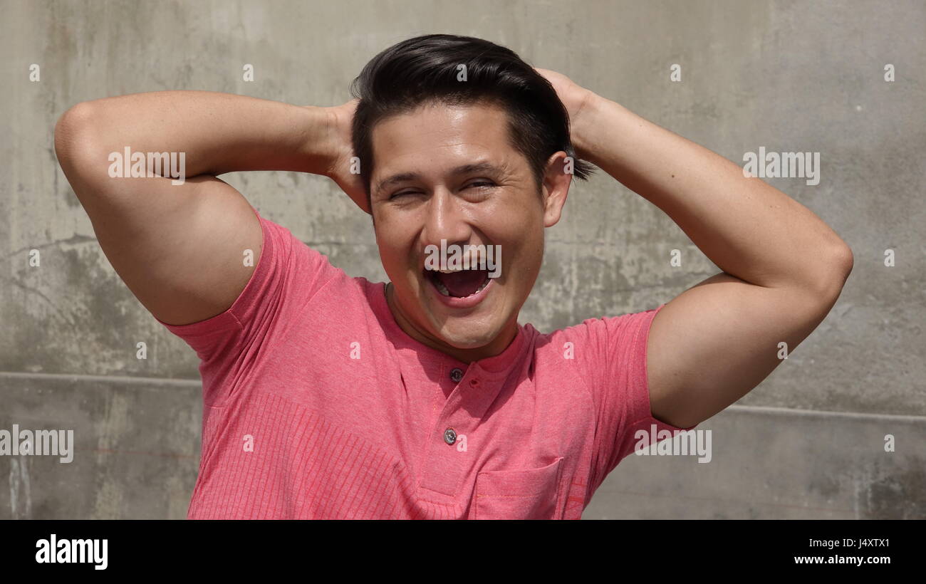 Muscular latino man hi-res stock photography and images - Alamy