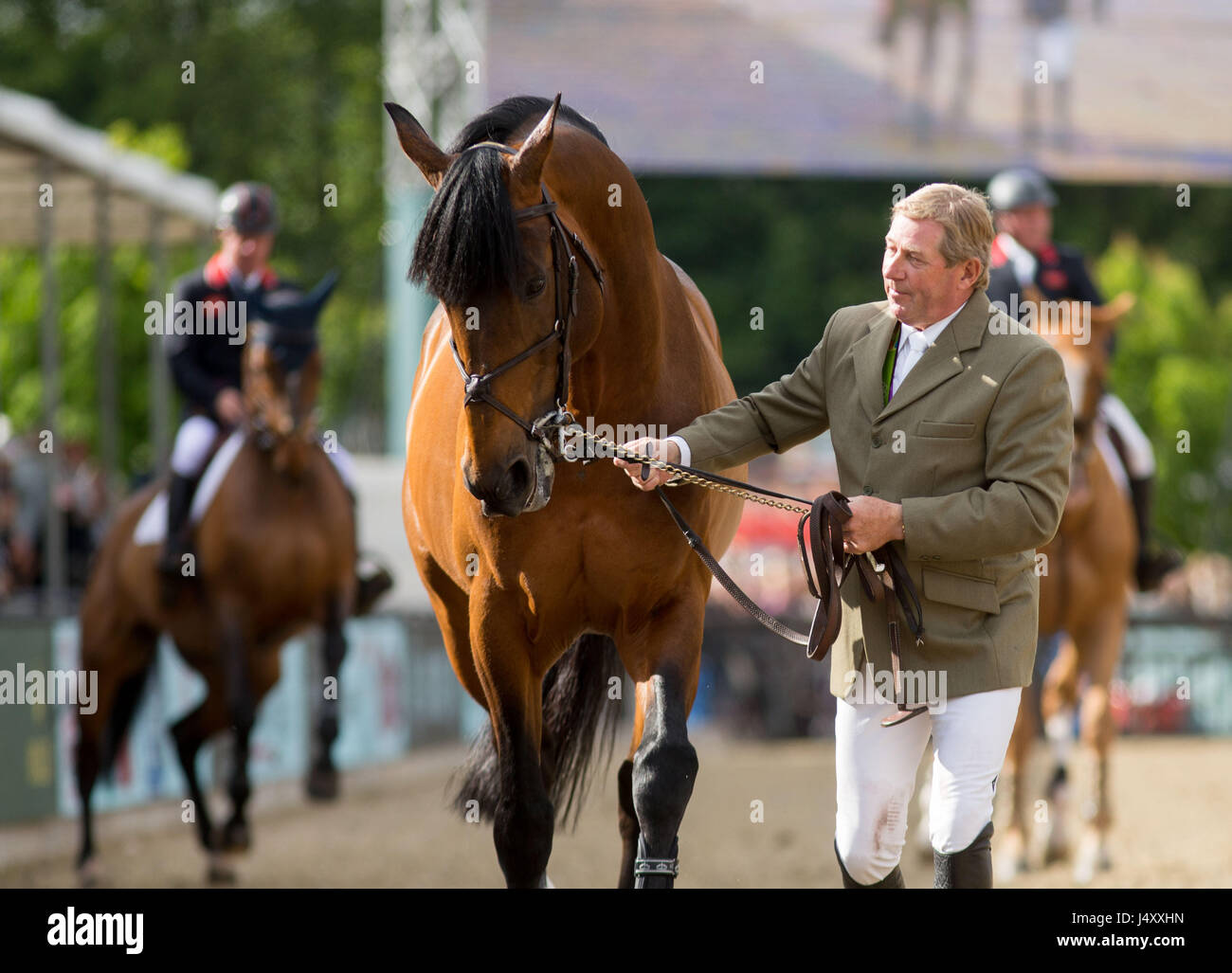 Nick skelton walks hi-res stock photography and images - Alamy