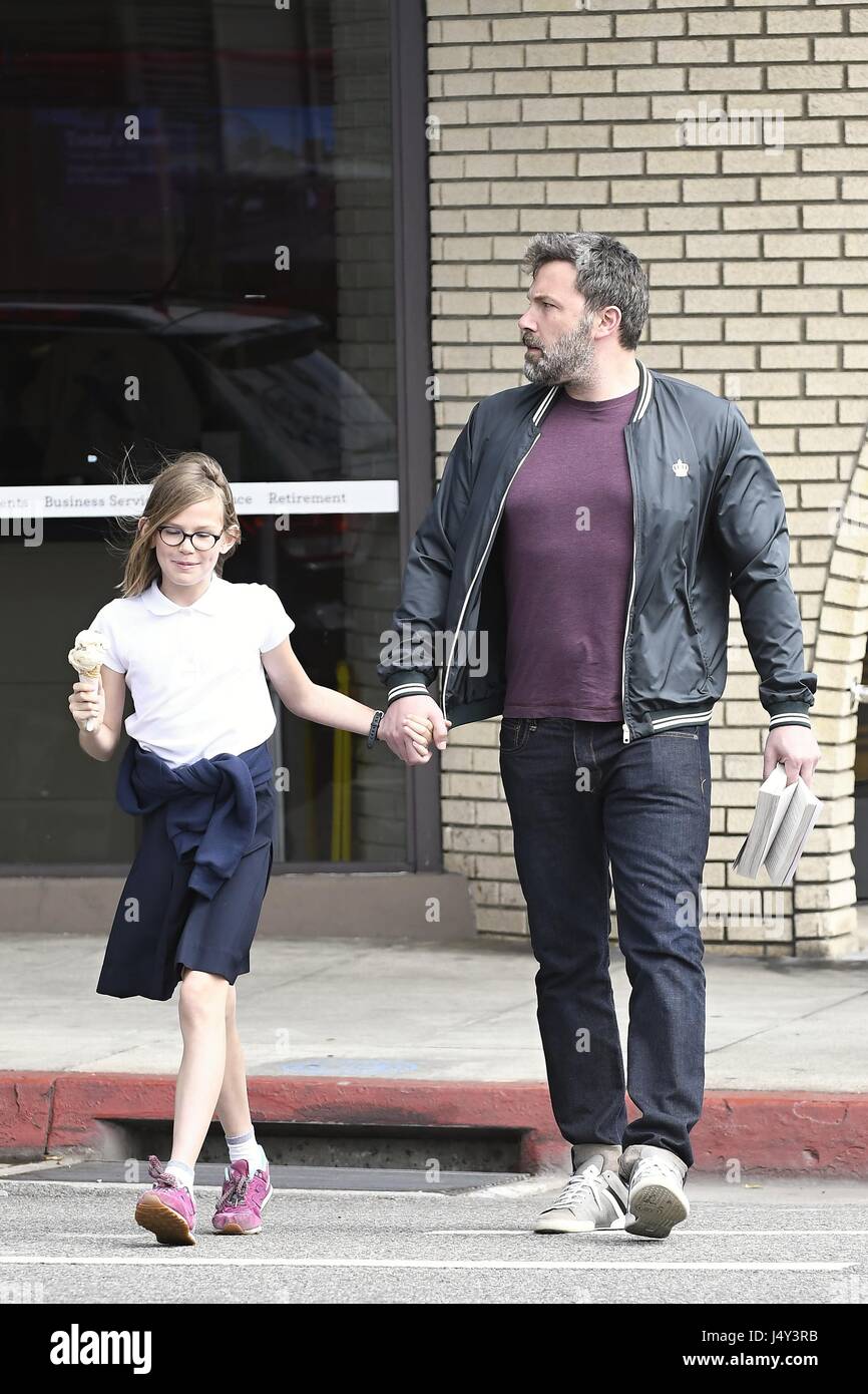 Ben Affleck picks up his daughter Violet Affleck Featuring: Ben Affleck ...