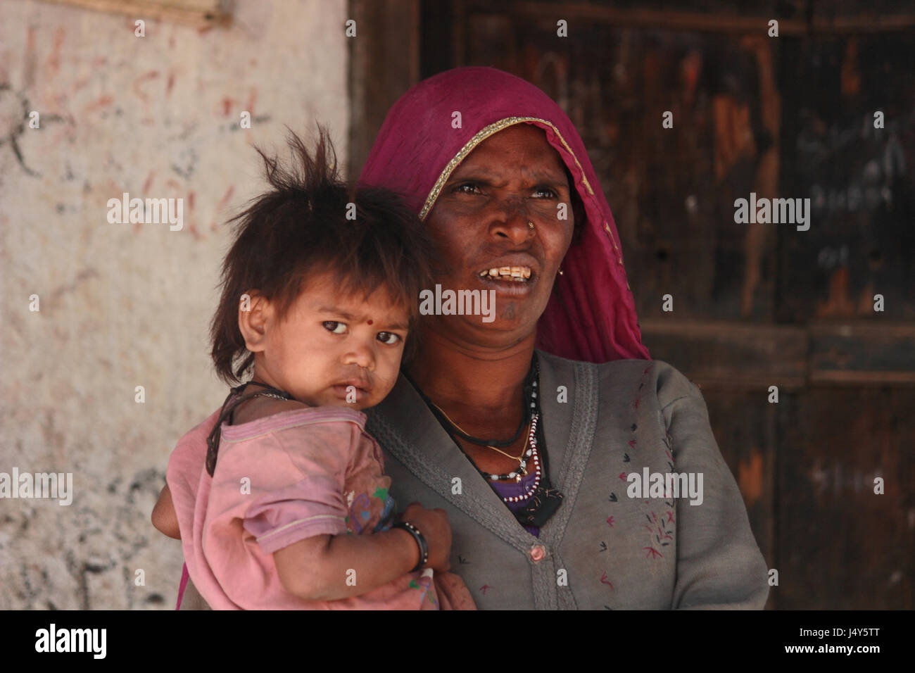 Mother and child, Kawant Festival, Gujarat, India Stock Photo - Alamy