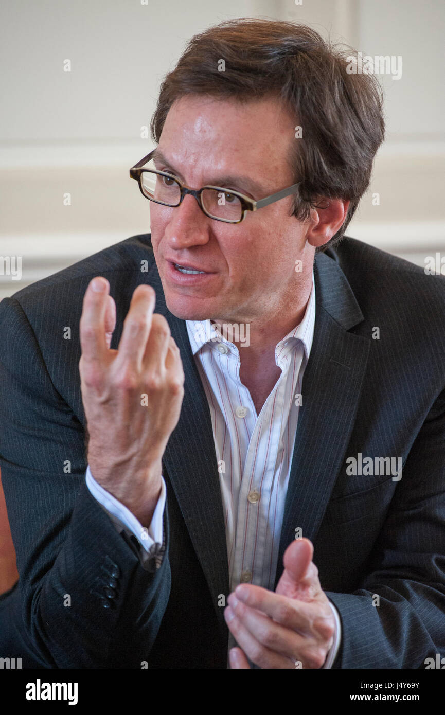 Consumerism history hi-res stock photography and images - Alamy